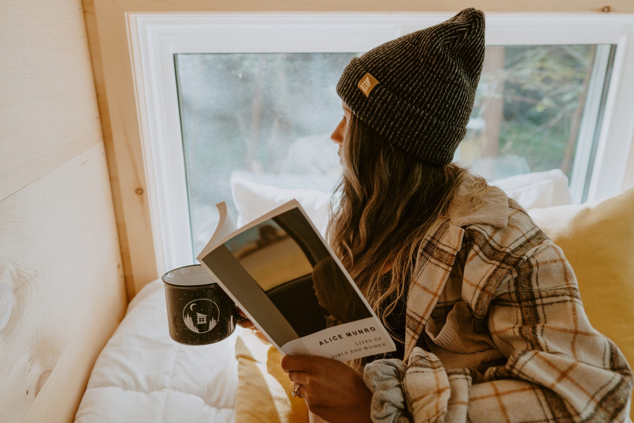 Essential Cabin Reads for Fall – Cabinscape