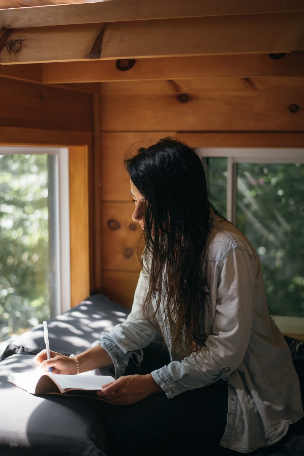 Top 6 Tips to Digitally Detox – Cabinscape Top 6 Tips to Digitally Detox – Cabinscape